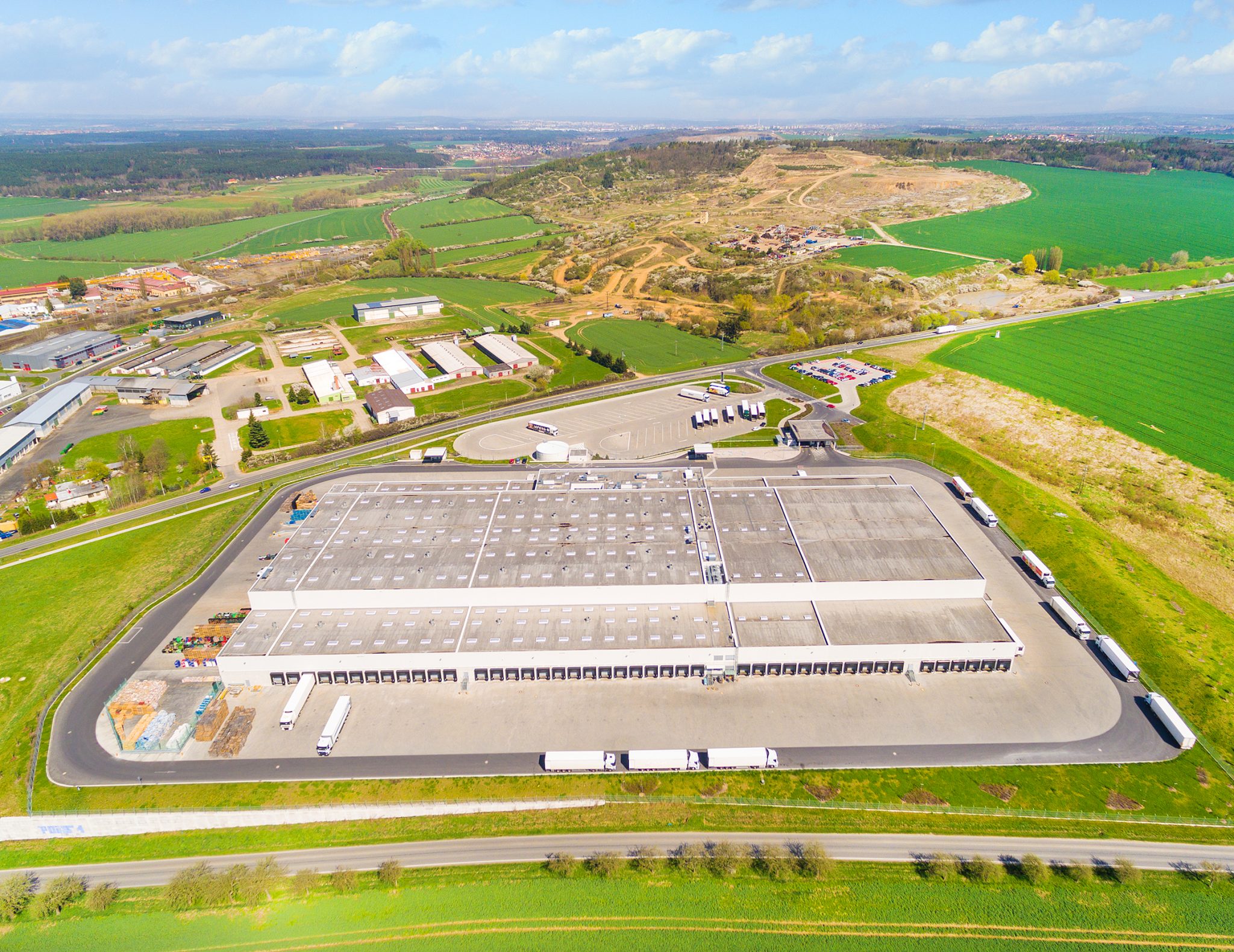 9 Tips to Load and Unload Heavy Cargo Easily and/or Affordably